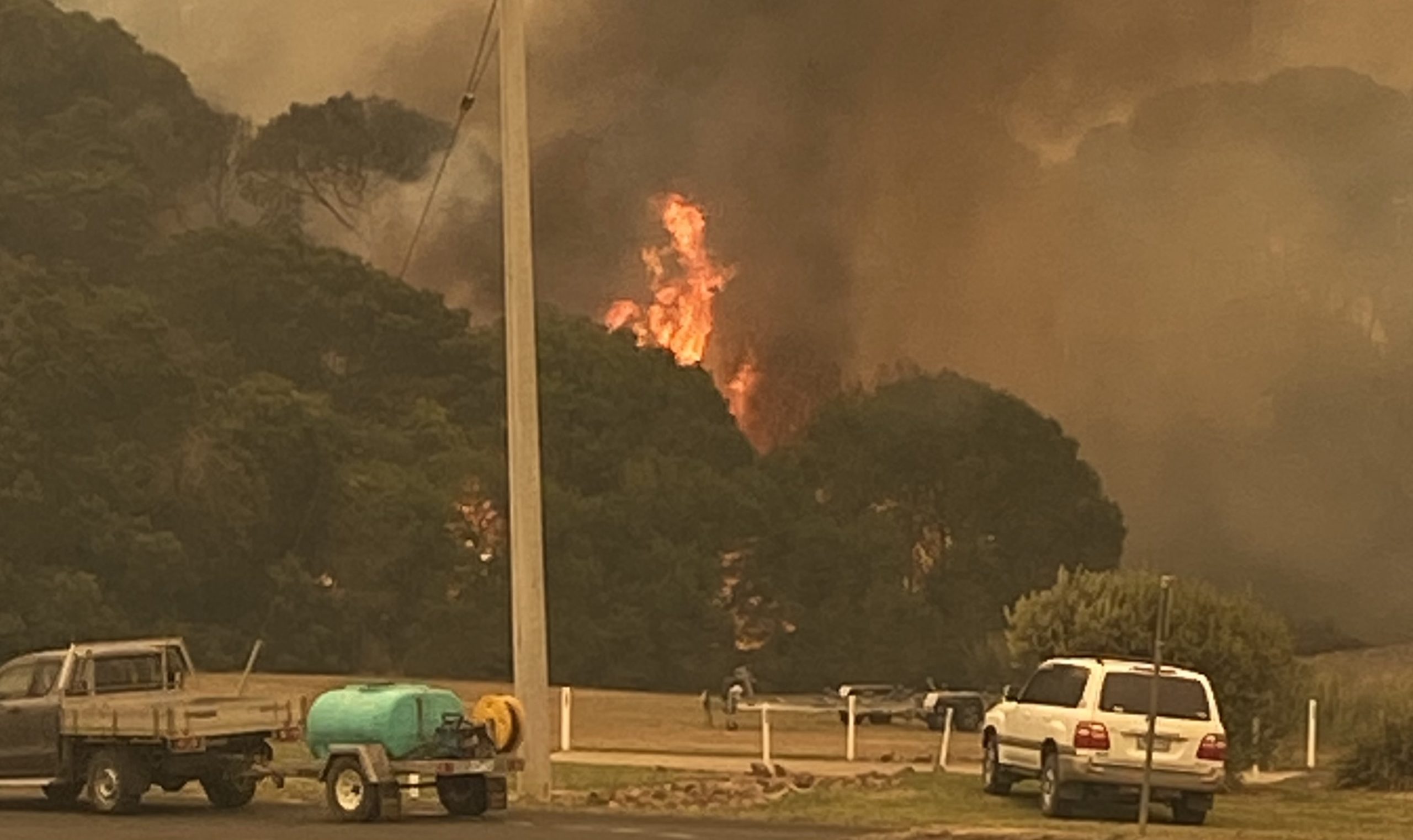 Aussie girl's harrowing escape from raging bushfire - Youth Journalism ...