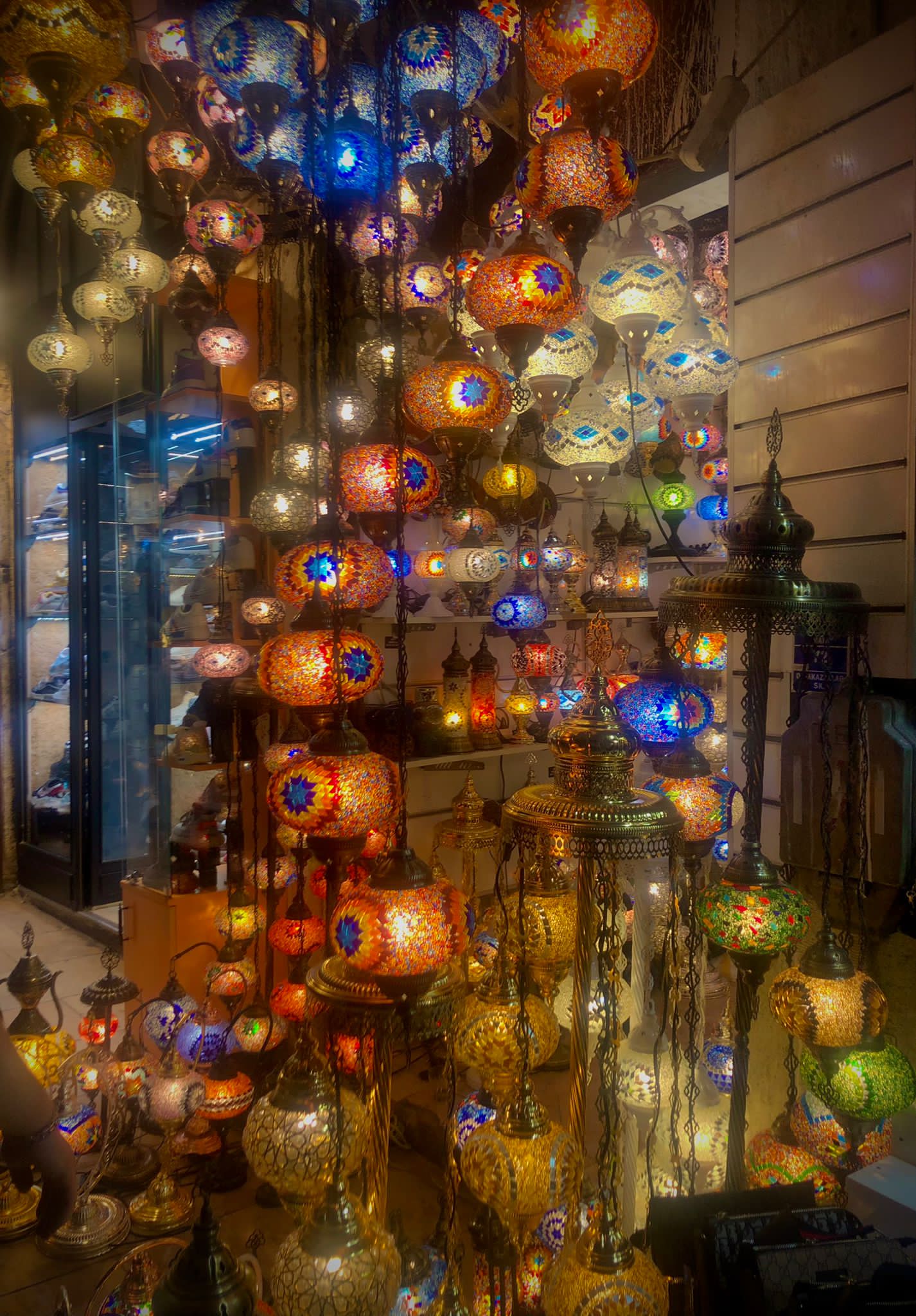 Turkish lamps shine light on handmade art - Youth Journalism International