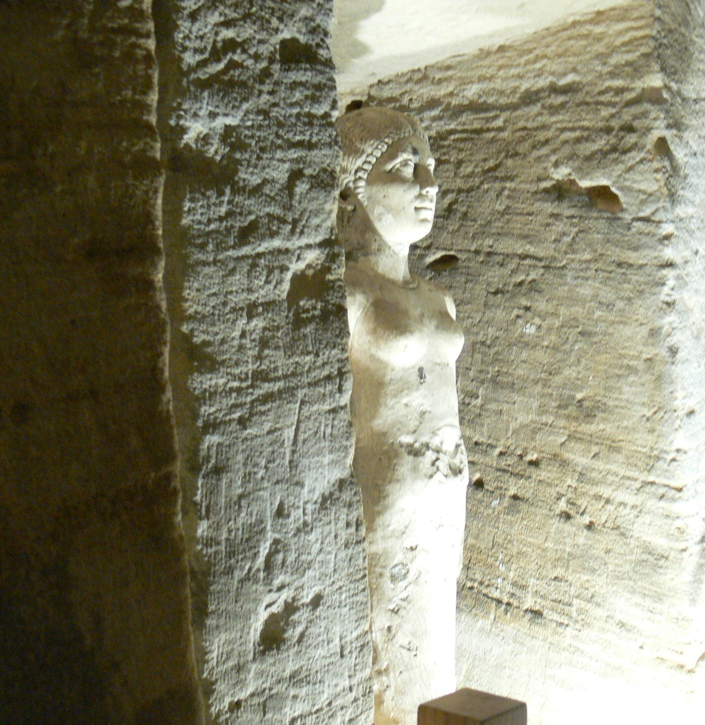 Alexandria, a friendly Egyptian city with great fish and lots of books ...