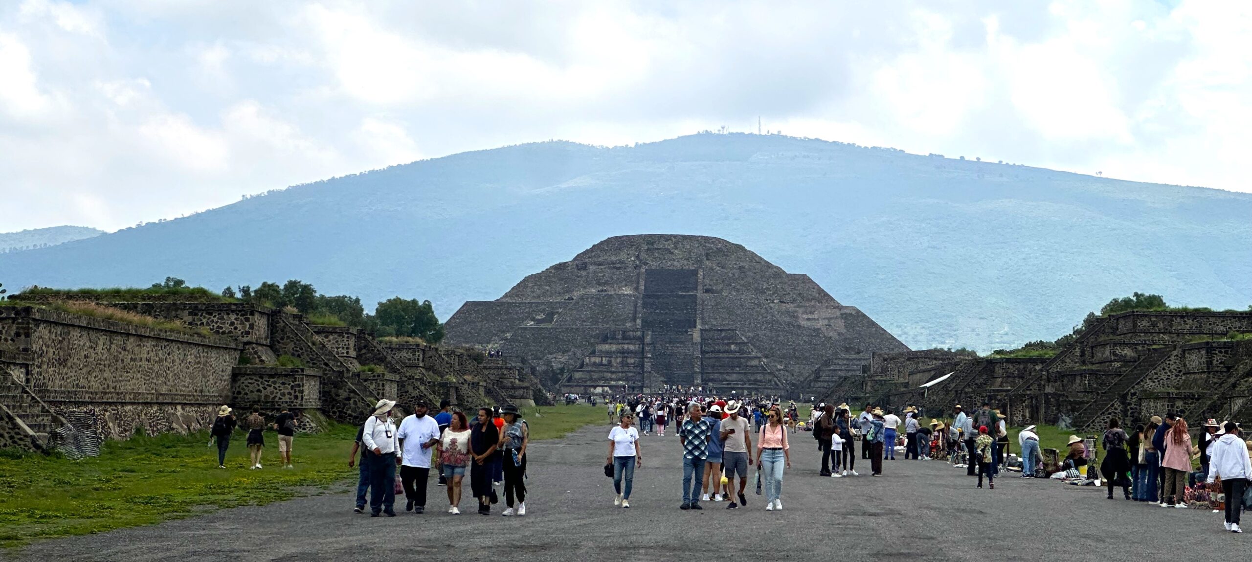 Pyramids of Teotihuacán offer breathtaking look at history - Youth ...
